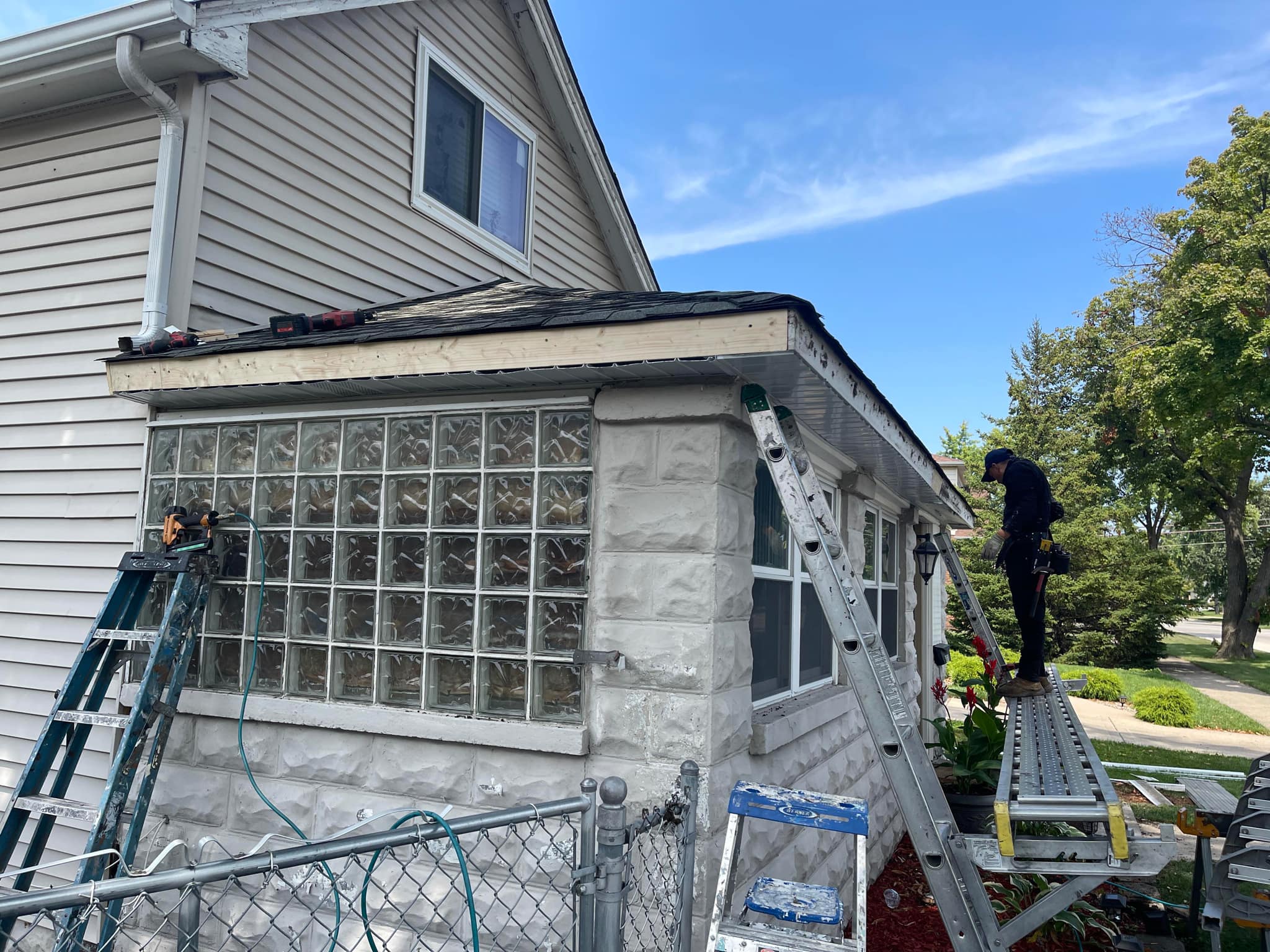 Best Gutter Installation & Repair in McCook, Illinois - Llc Gutters Service